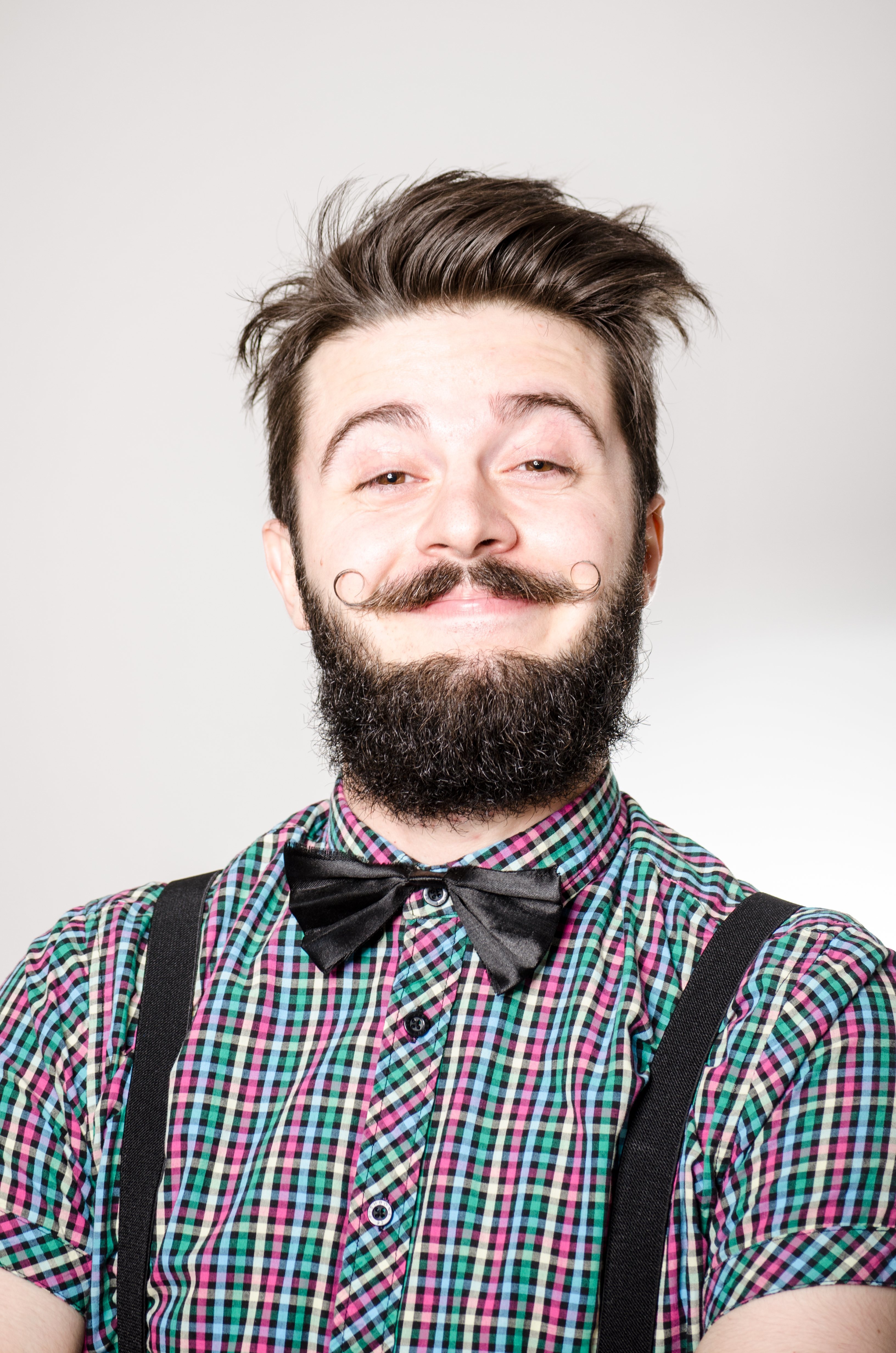 Quirky artistic beard - Brilliant News